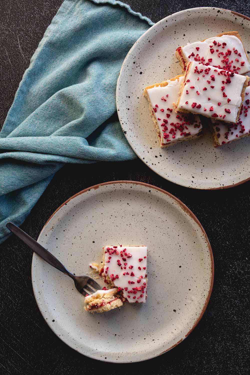 Hindbaersnitter Raspberry Slices | the Sunday Baker